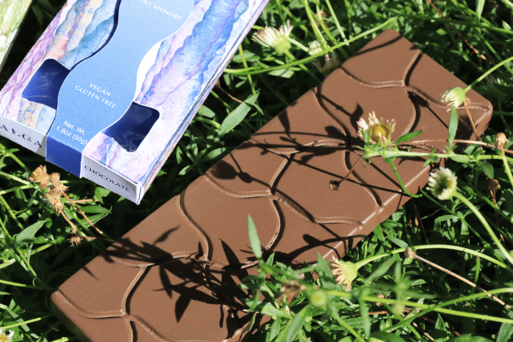 Customized luxury algae chocolate packaging